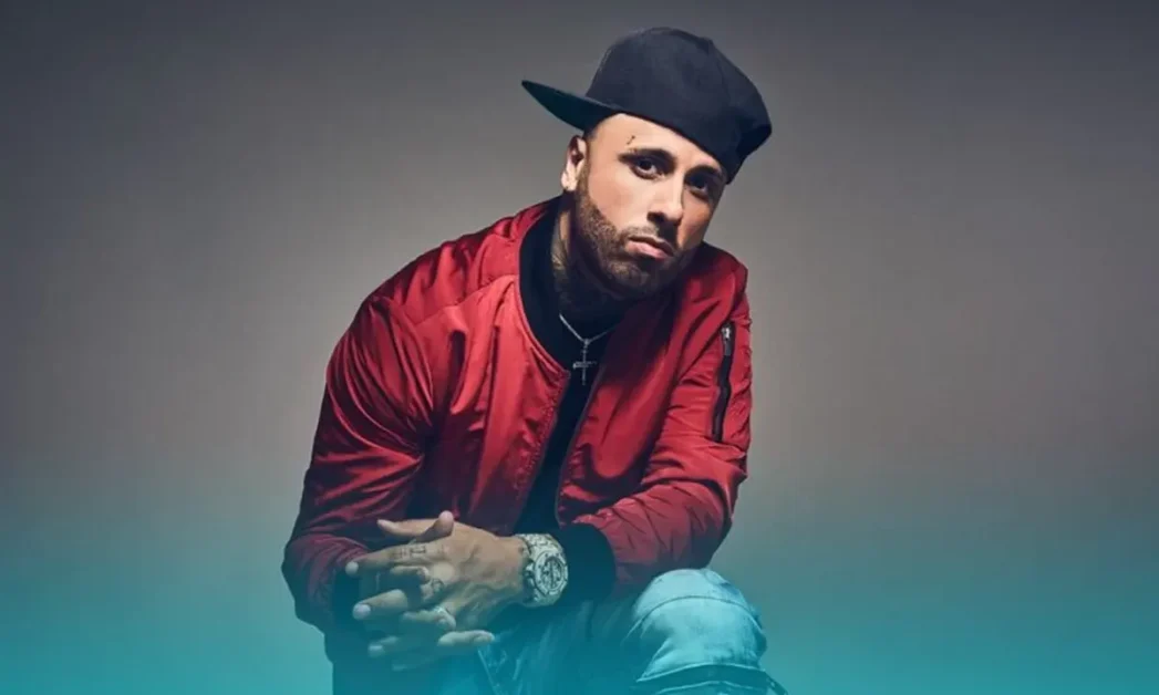 ¿Cómo organiza Nicky Jam los coros y dobles voces en sus temas?
